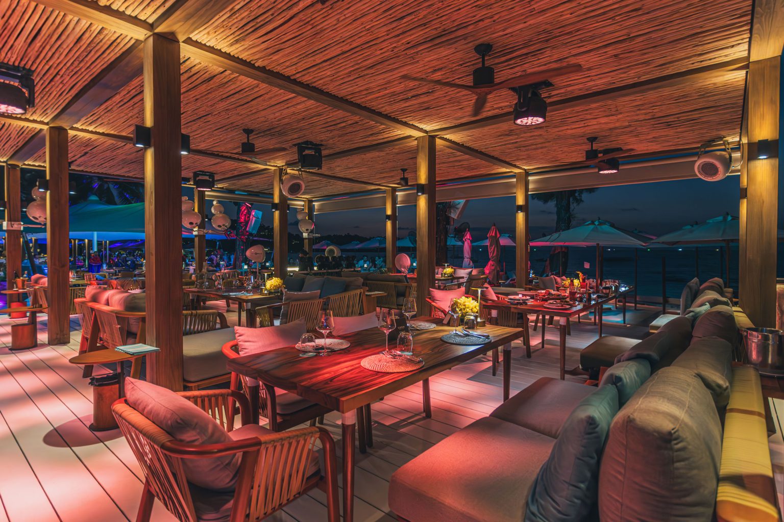 CATCH BEACH CLUB | DINING